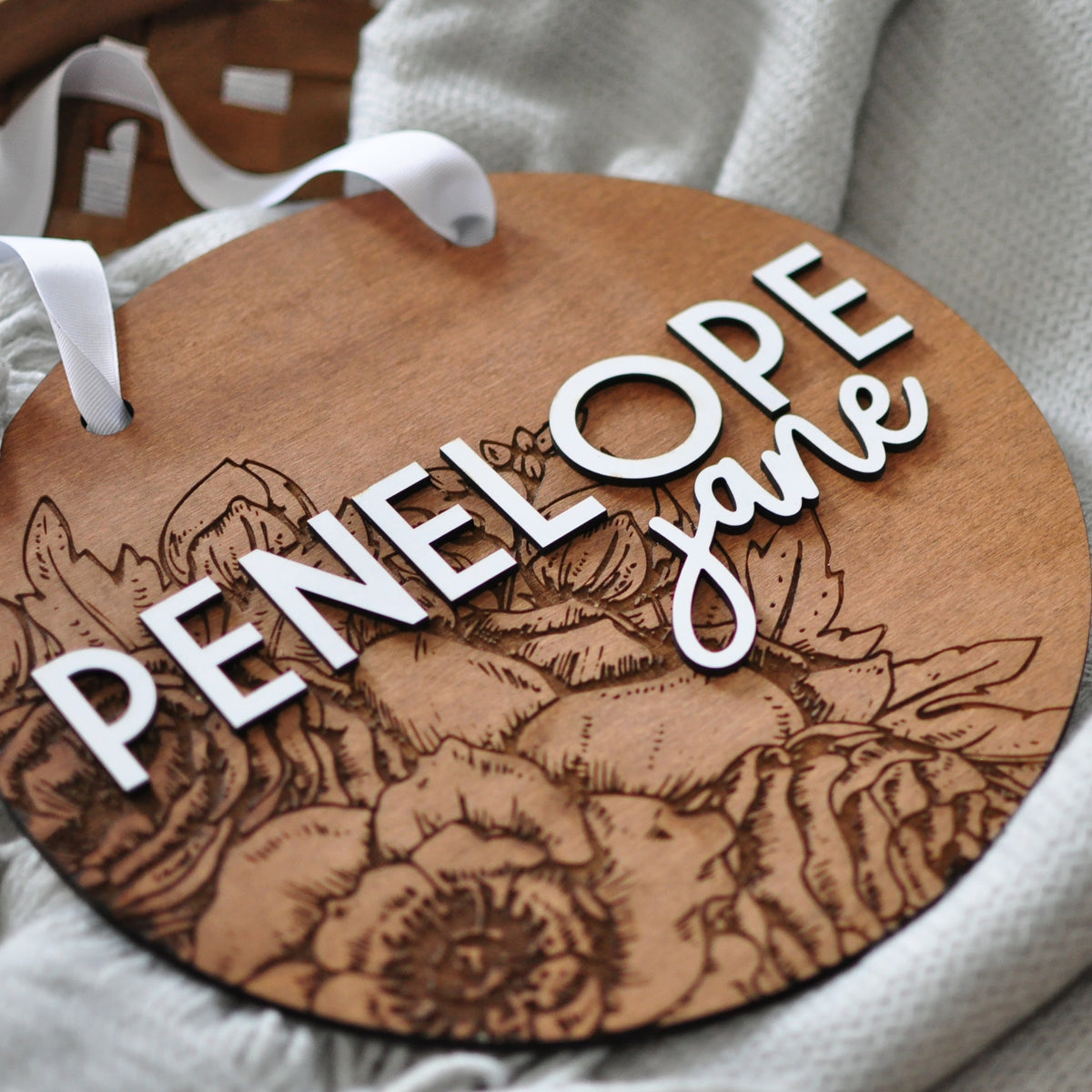 Floral Wood Name Round – Blue Studio Creative